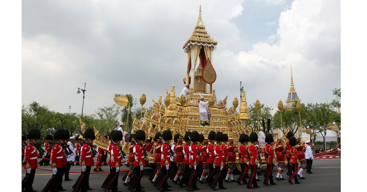 Nước mắt tiễn biệt vua Rama IX